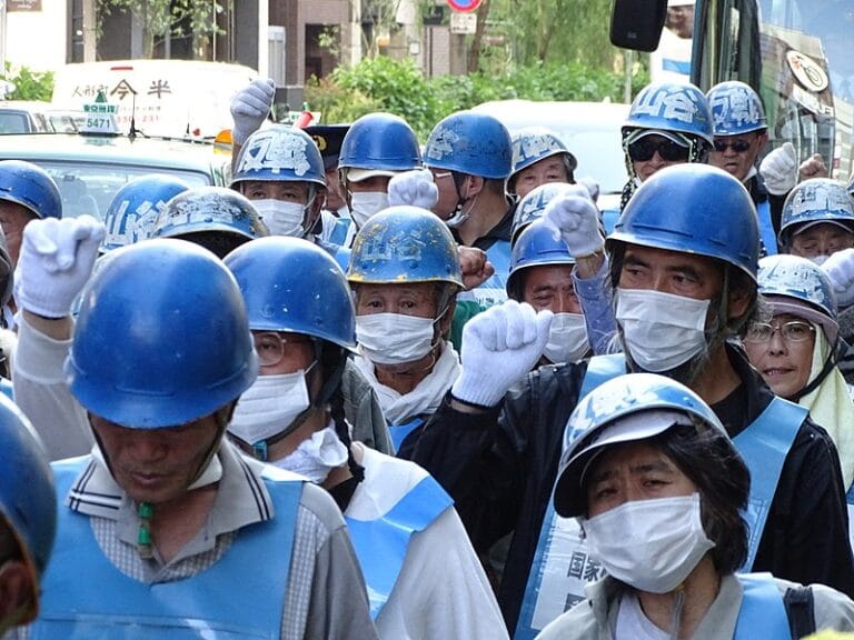 Work Hours in Japan: The Dedicated Working Culture in Japanese Society